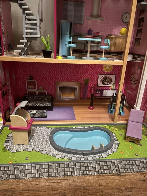 KIDCRAFT UPTOWN PRE Loved Dolls House. Suits Barbie sized dolls, with ...