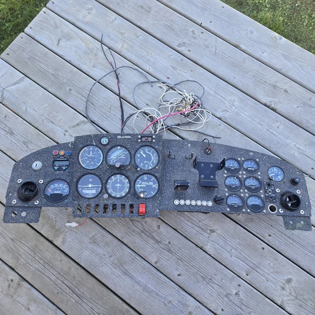 COCKPIT INSTRUMENT PANEL for a light aircraft With All The Gauges- Not ...