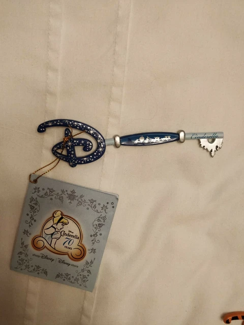 DISNEY STORE CINDERELLA 70th Anniversary Opening Ceremony Key BNWT £40. ...