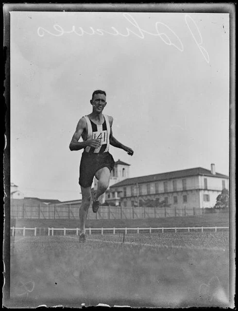 DISTANCE RUNNER JACK Sheaves in a race, NSW, ca. 1932 Australia Old ...