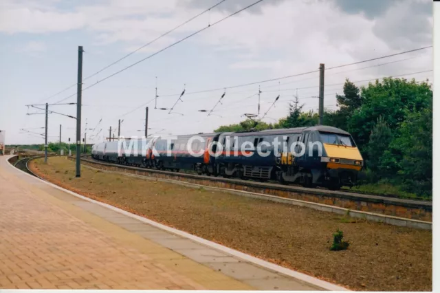 RAILWAY PHOTO CLASS 91 91132 @ Dunbar 20/5/04 10:00 Kings X - Edinburgh ...