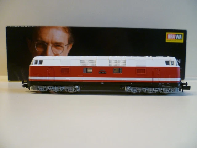 BRAWA N 1312 Diesellokomotive V180 der DR / Nr. BR 118 785-5 mit der ...