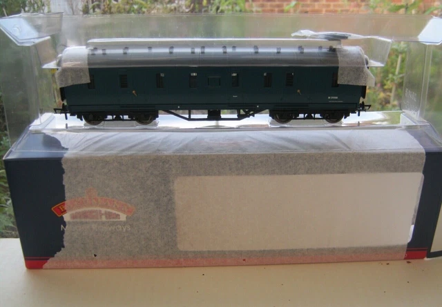 BACHMANN 34-328 BR Ex-LMS 50ft Parcels van / coach No. M31198 Blue ...