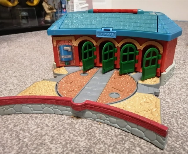 THOMAS THE TANK Engine Learning Curve Tidmouth Sheds Shed Playset £4.99 ...
