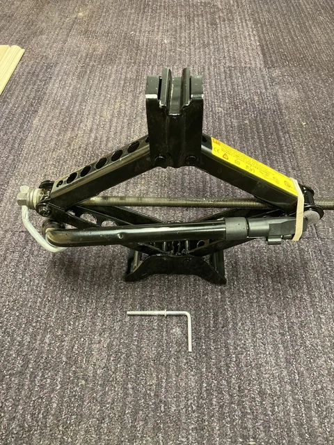 LAND ROVER FREELANDER 2 Jack and Wheel Brace £65.00 - PicClick UK