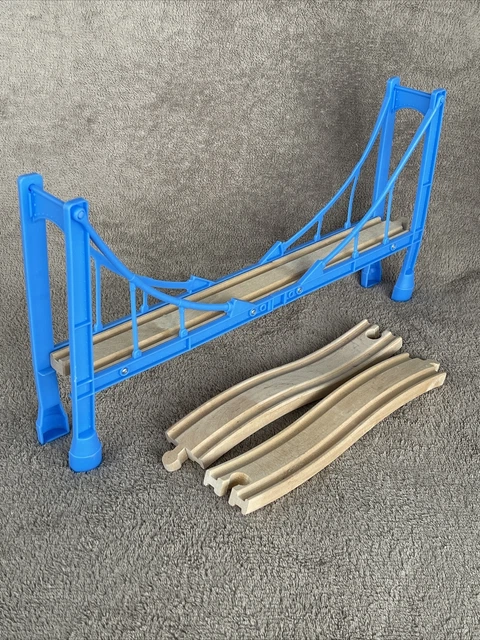 THOMAS THE TANK Engine & Friends Railway Trains WOODEN LONG BRIDGE £19. ...