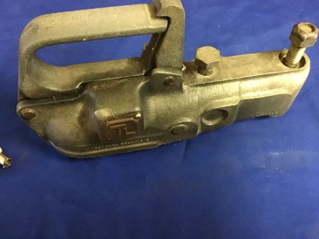 TRAILER HITCH 50MM Indespension triplelock, with bolts and keys £24.79 ...