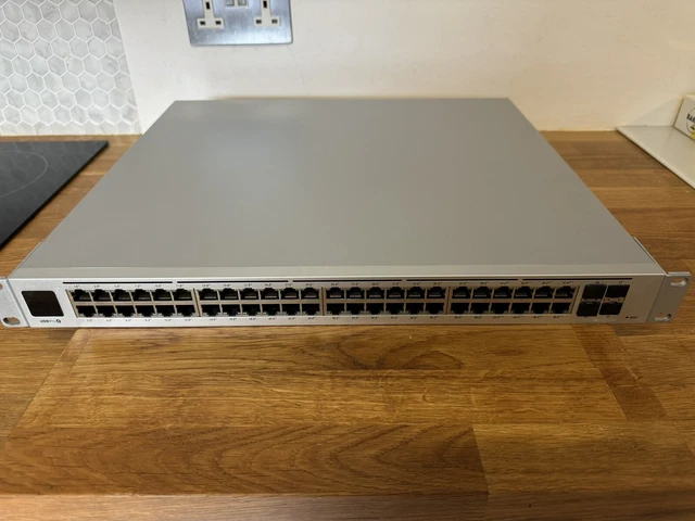 UBIQUITI NETWORKS UNIFI USW-PRO-48-POE L3 Fully-Managed Network Switch ...