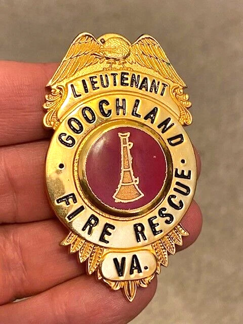 VINTAGE OBSOLETE GOOCHLAND VA FIRE RESCUE LIEUTENANT BADGE (Gold Tone ...