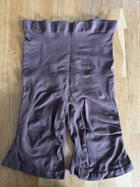 SKIMS SEAMLESS SCULPTING Short Mid Thigh Size 2X/3X Colour Cocoa £29.99 ...