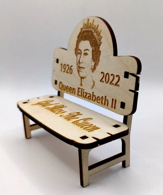 IN LOVING MEMORY Queen Elizabeth II memorial bench 2022 UK T2L6 $4.76 ...