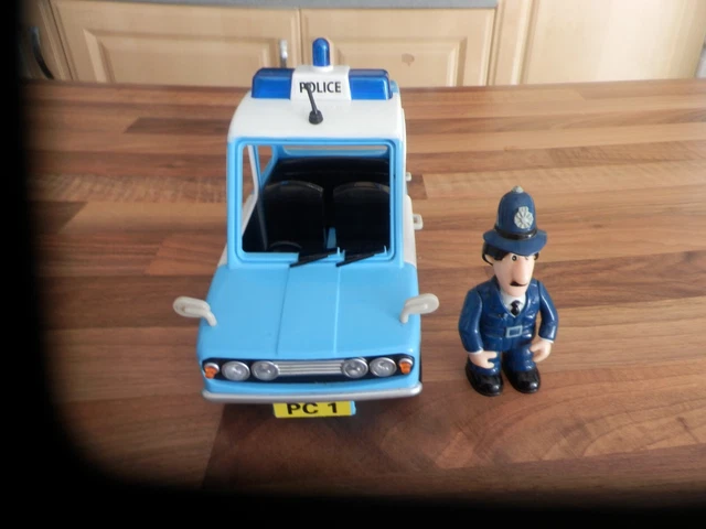 POSTMAN PAT PC Selby Police Car Large Scale 2006 Friction Power + PC ...