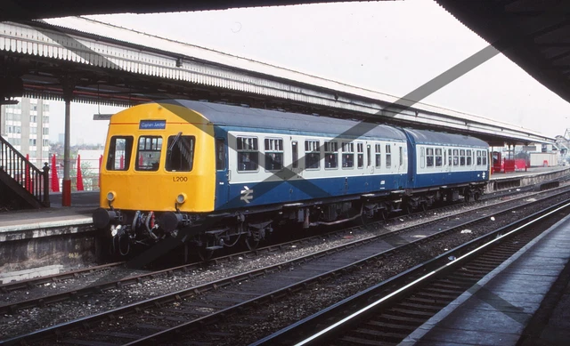 RAILWAY LOCOMOTIVE 35MM Slide – Class 101 Dmu At Clapham Junction 1990 ...