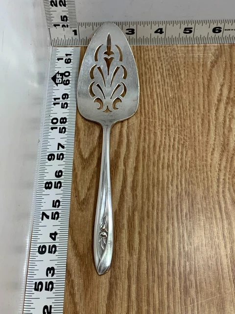 1956 SILVER TULIP by International Silver Silverplate Flatware Pie/Cake ...