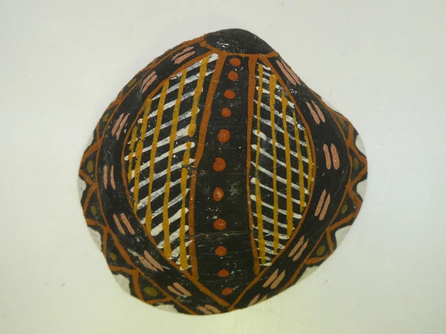 VINTAGE AUSTRALIAN HAND Painted Aboriginal Art Shell Bowl Signed Rhonda ...