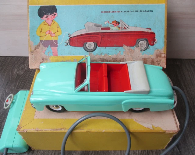 FERNGELENKTES ELEKTRO SPIELZEUGAUTO, DDR, Wartburg Cabrio, Presu EUR ...