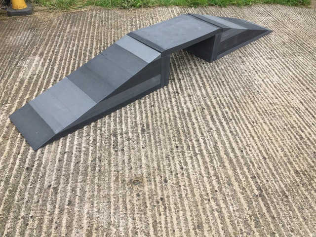 REMOTE CONTROL CAR jump ramps or bridge for figure of 8 track £60.00 ...