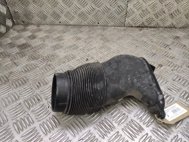 VW TRANSPORTER T5 Air Filter Box Intake Pipe 7H0129578B £20.00 ...