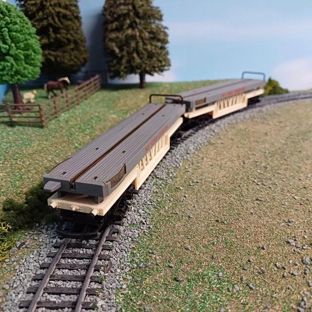 TRI-ANG. MINIC MOTORWAYS. Car Transporter Bogie Wagons x 2. Vintage. OO ...