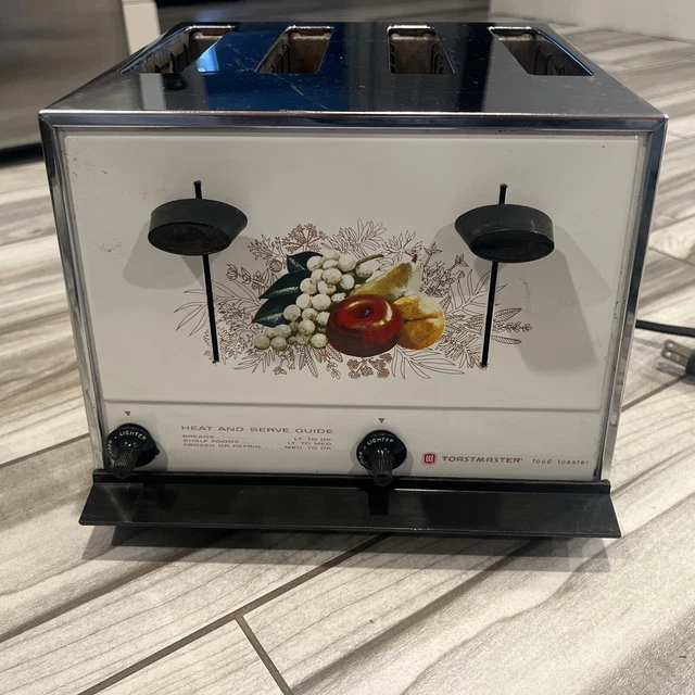 VINTAGE TOASTMASTER 4-SLICE Toaster - Model D154WH - White, Chrome ...