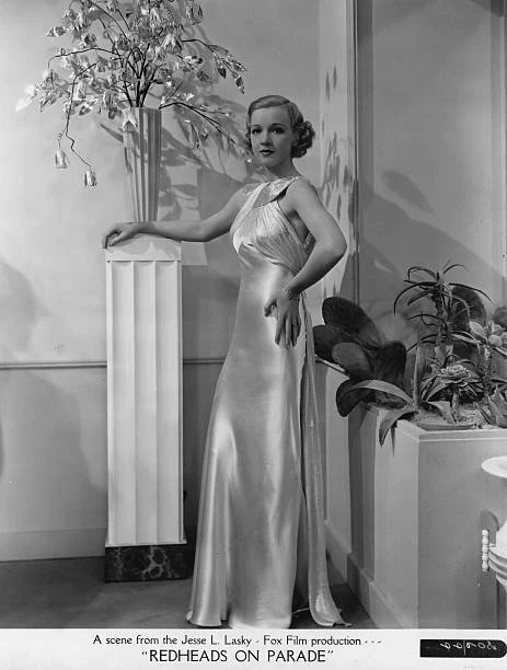 DIXIE LEE MODELS gown in scene from Redheads On Parade 1935 Movie OLD PHOTO $9.00 - PicClick AU