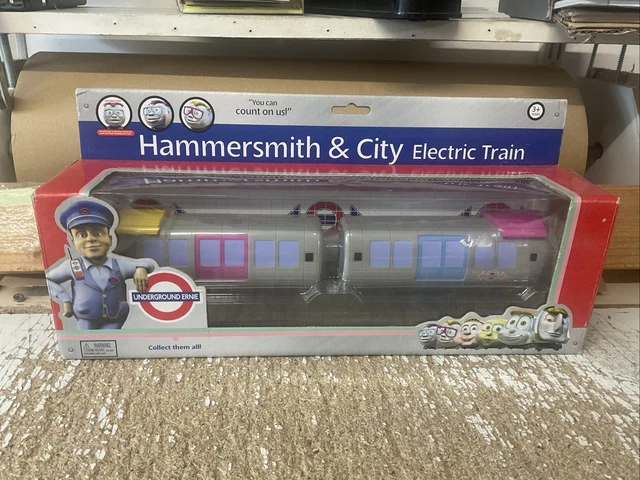 BACHMANN UNDERGROUND ERNIE UE201 OO Gauge Hammersmith & City train Pre ...