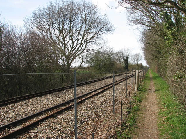 PHOTO 6X4 THE Bure Valley Walk Brampton\/TG2224 The Bure Valley Railway ...