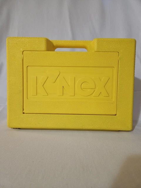 Ruedas Cortacesped Ruedas De Engranaje Amarillas Del Mecanismo Con La ...