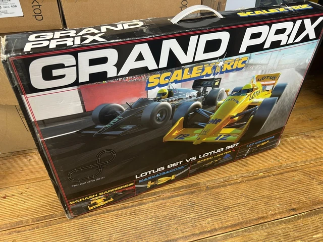 C1432M SCALEXTRIC GRAND Prix Retro Race Set 1980's Lotus F1 £94.32 ...