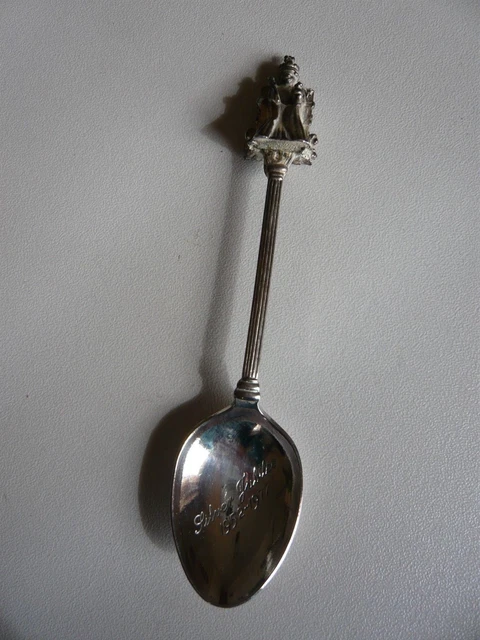 EXQUISITE E.J. LTD Souvenir Spoon Silver Jubilee 1952 to 1977 £2.00 ...