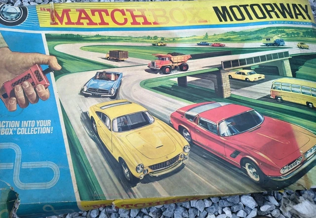 VINTAGE 1960/70S MATCHBOX Motorway M2 Original Box, spares only.t £10. ...