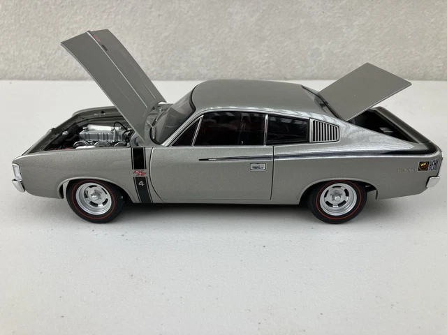 1:18 CHRYSLER CHARGER E49 AutoART Biante Classic Carlectables Silver ...