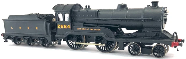 KIT BUILT WHITE METAL DUAL LIVERY LNER CLASS D11 (Ex GCR) 4-4-0 LOCO ...