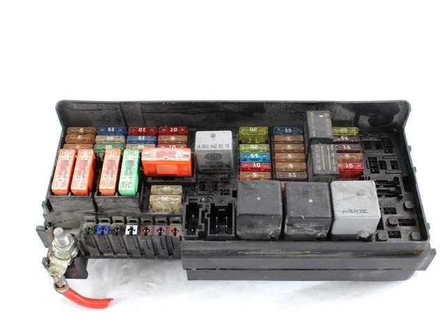A1645402372 ECU PORTE Fusible Boîte Fusibles Relais MERCEDES Classe R ...