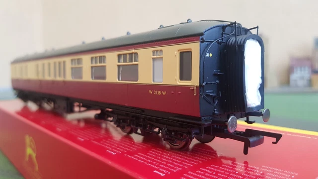 HORNBY R4406A BR Hawksworth 3rd Class Brake Coach, W2138W, Crimson ...