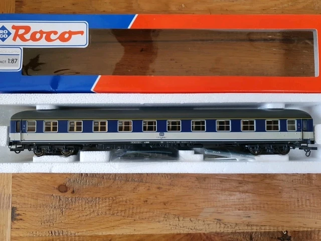 ROCO DB 44923 1st Class Coach 51 80 10-80 903-7 Blue /gray £52.20 ...