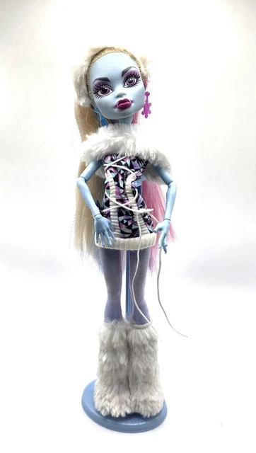 MONSTER HIGH BACK to School Abbey Bominable First Release 2011 Black ...