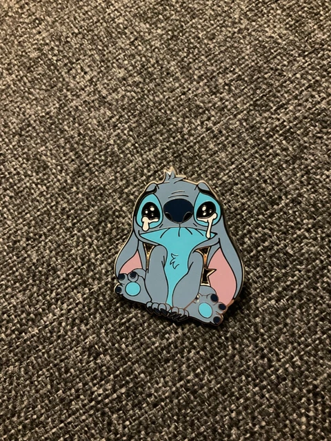 DISNEY LILO AND Stitch Stitch Crying Pin £4.99 - PicClick UK