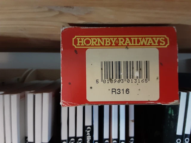 HORNBY LNER CLASS J83 0-6-0T Tank Loco No 8477 OO Gauge R316 Boxed £30. ...