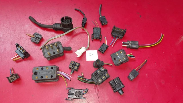 20 PLUG SOCKET Housing Rundsteckhuelse Porsche Mercedes W126 R107 W123 ...