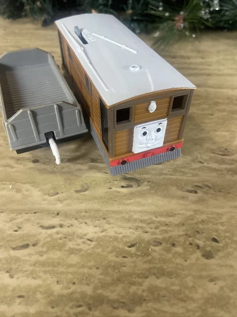 THOMAS & FRIENDS TrackMaster Toby Tram Motorized Train Engine TOMY 1996 ...