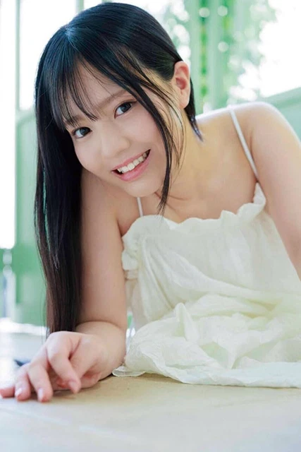 JAPAN POPULAR GRAVURE idol Suzu Suzuhar 2024 wall Calendar B2 P8 11296 £53.59 - PicClick UK