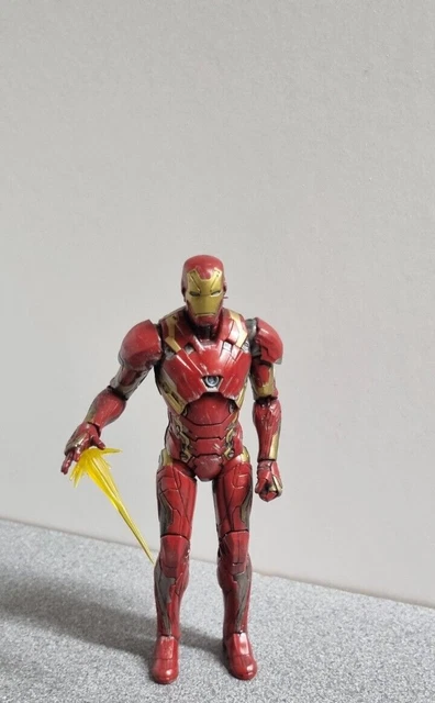 HASBRO MARVEL LEGENDS (MCU) Iron Man Action Figure (Custom Painted) £15 ...