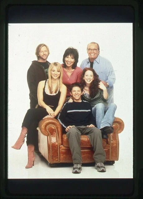 8 SIMPLE RULES Kaley Cuoco James Garner Katey Sagal David Pala 35mm ...