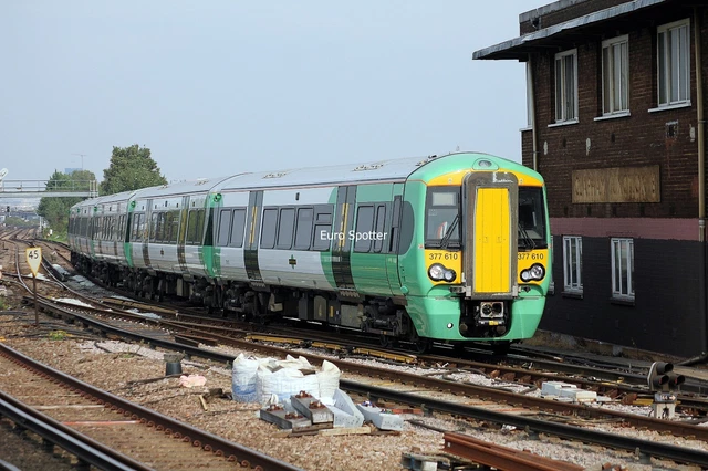 B198 35MM SLIDE Southern Class 377 377610 @ Clapham Junction [2] £3.54 ...