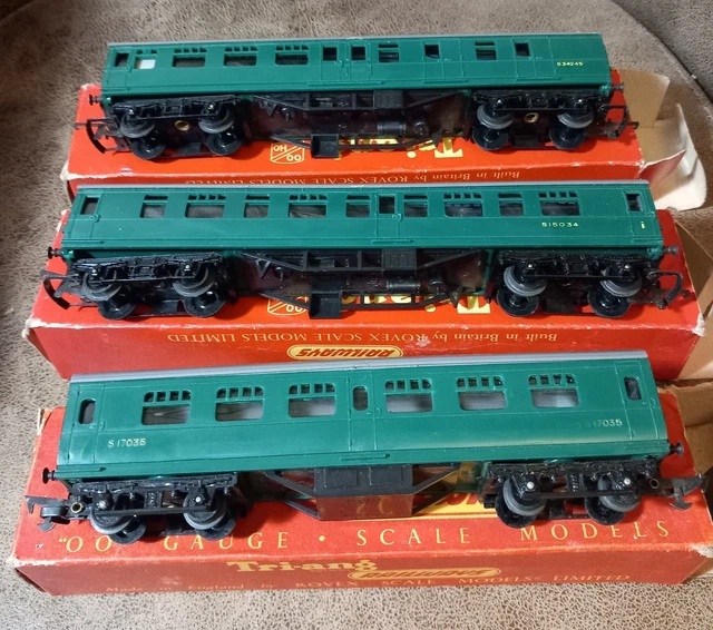 X3 TRIANG SR Green Livery Coaches R22 Passenger, R220 Brake 2nd, R221 ...