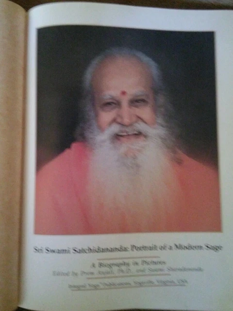 WOODSTOCK GURU SIGNED BOOK INDIA YOGA Swami Satchidananda Saraswati ...