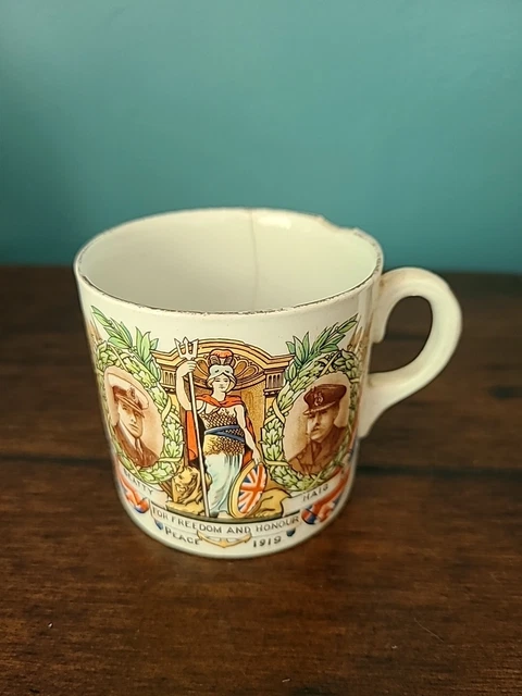 RARE ROYAL WINTON Grimwades WW1 The Great War Commemorative Mug Beatty ...