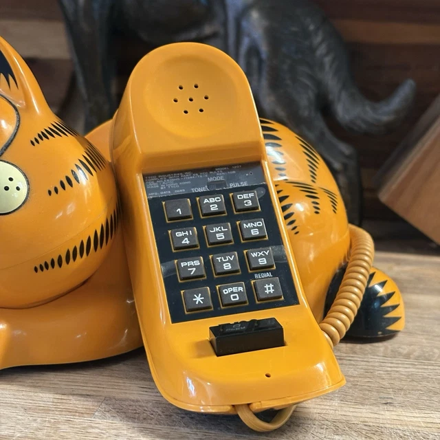 VINTAGE GARFIELD LAND Line Phone 80's Tyco Eyes Open & Close Tested ...