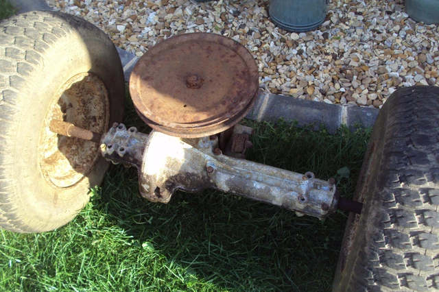 MTD LAWNFLITE RIDE on mower transaxle - gearbox - back axle and wheels ...